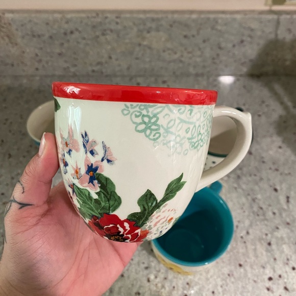 The Pioneer Woman | Kitchen | Rare Set Of Pioneer Woman Mugs | Poshmark